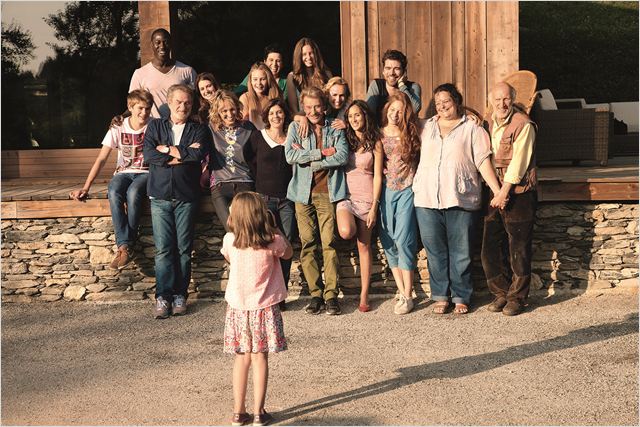 SALAUD, ON T’AIME (Critique) – Les Chroniques de Cliffhanger & Co