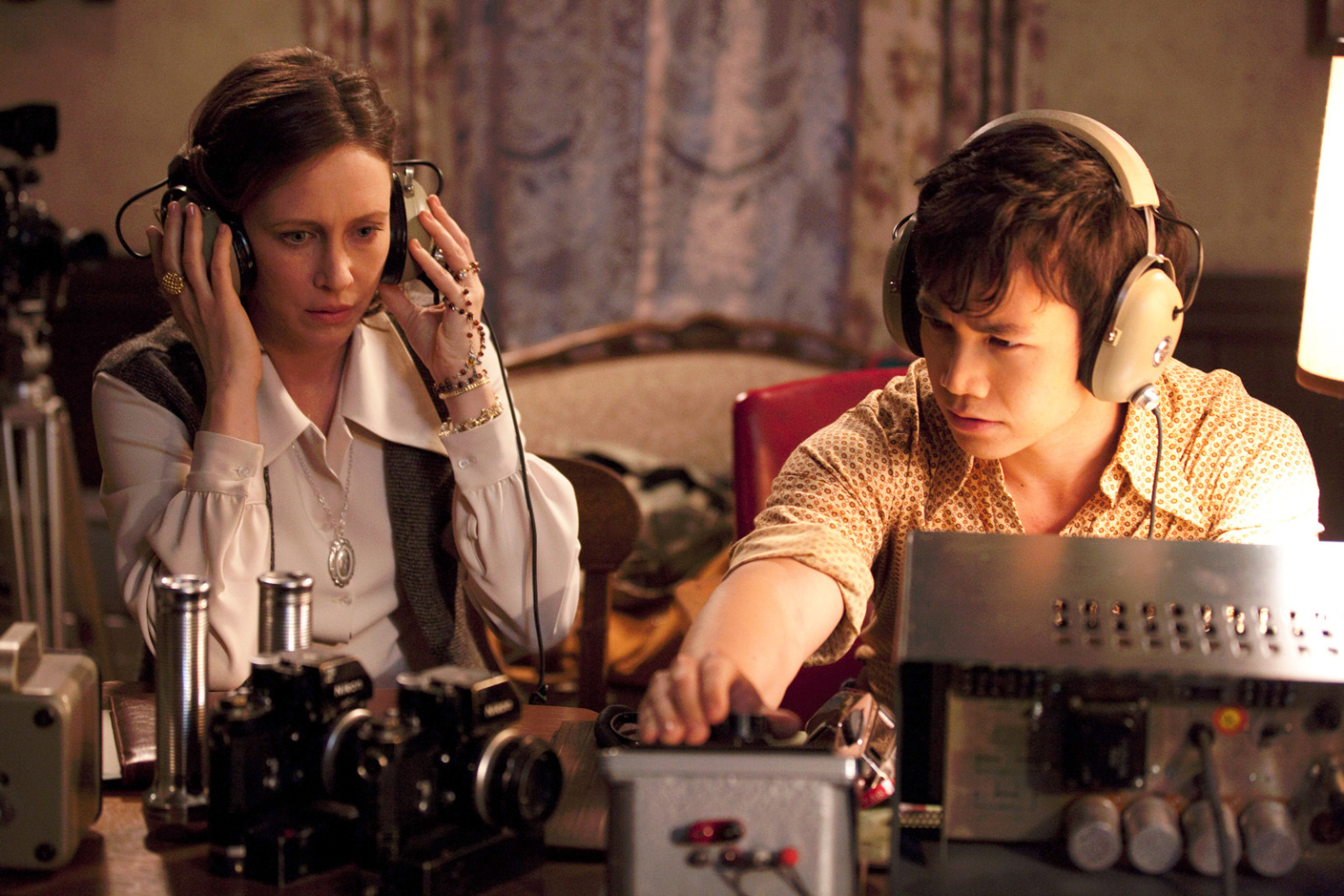 CONJURING: LES DOSSIERS WARREN (Critique) – Les Chroniques de ...