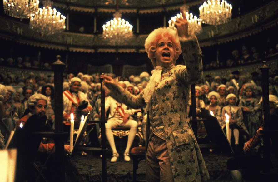 AMADEUS (Critique) – Les Chroniques de Cliffhanger & Co