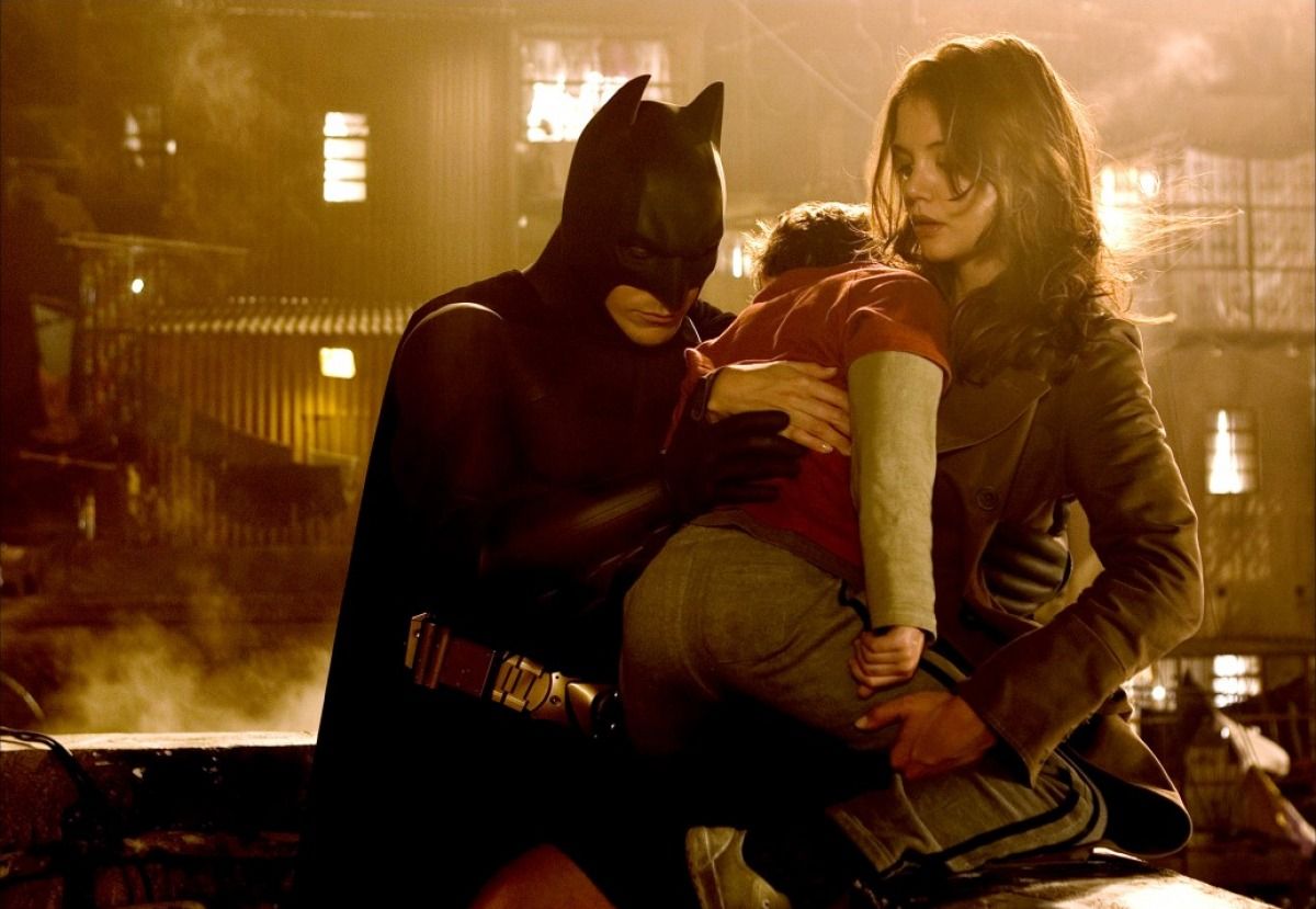 BATMAN BEGINS (Critique) – Les Chroniques de Cliffhanger & Co