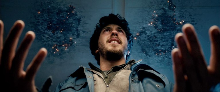 MORTAL (Critique) – Les Chroniques de Cliffhanger & Co
