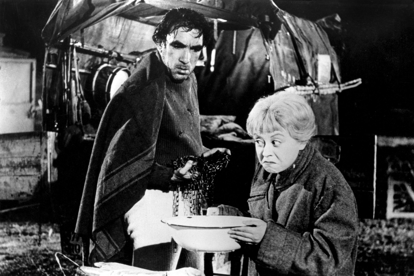 LA STRADA (Critique) – Les Chroniques de Cliffhanger & Co